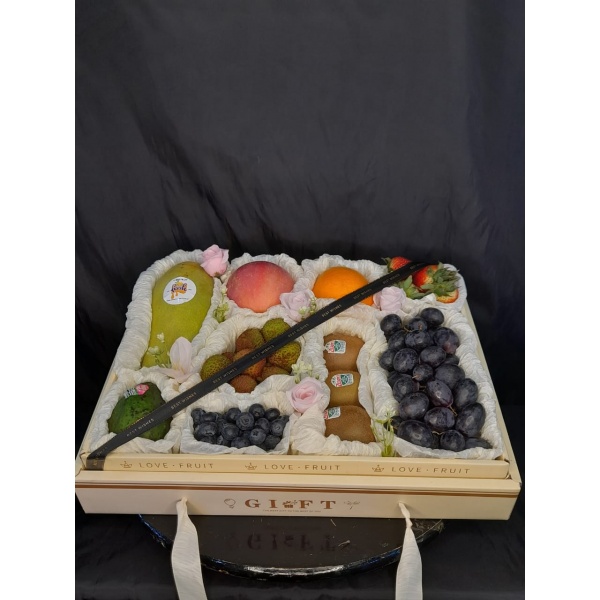 Snow Princess Fruit Hamper